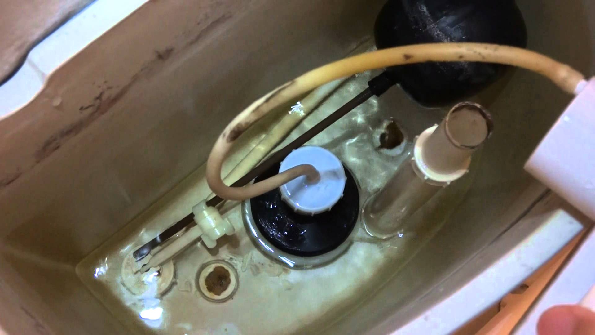 Γιατί τρέχει το καζανάκι μου; | Cool Home